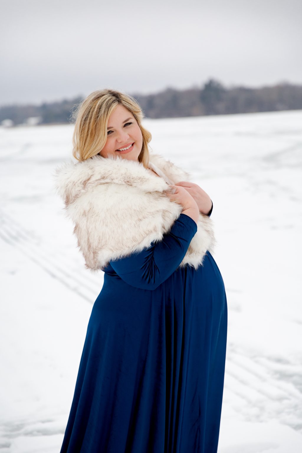 Icy Maternity Session | Oconomowoc Maternity Photography | Andrea ...
